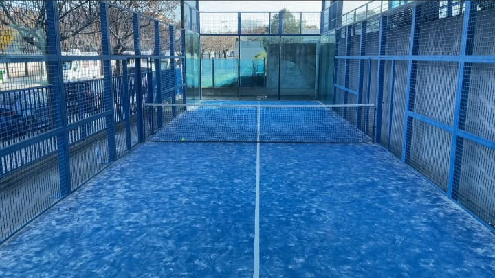 Padel zu zweit: Wie man es spielt und was man wissen sollte